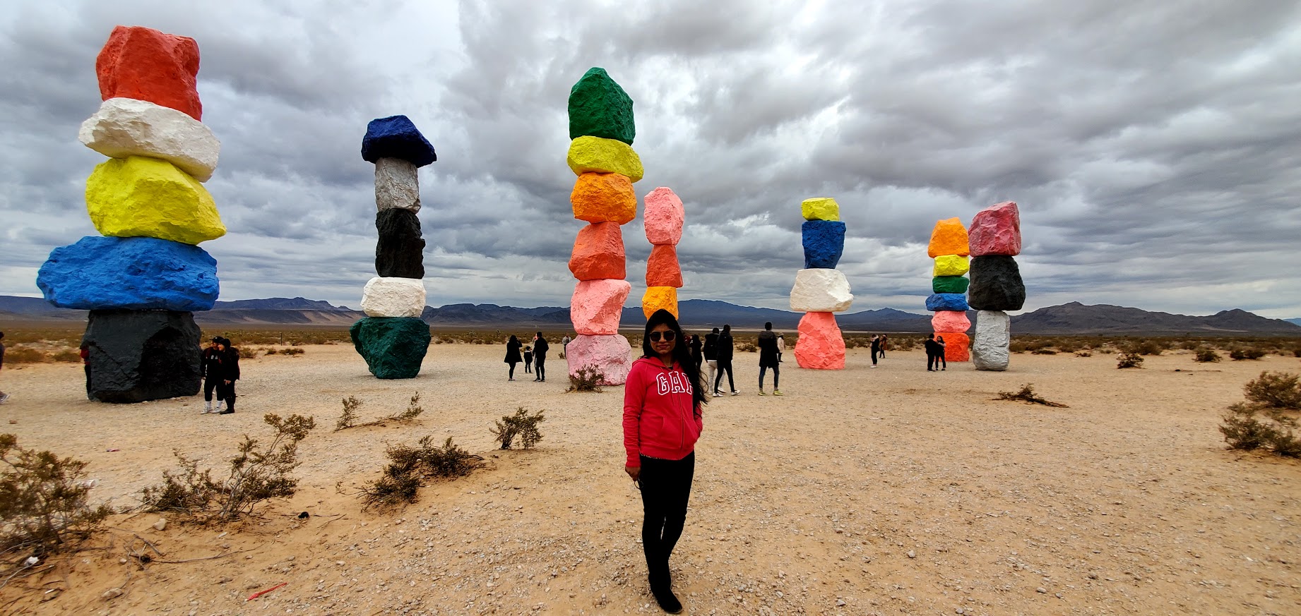 Seven Magic Mountains, Vegas - Travel Guide | Diextr